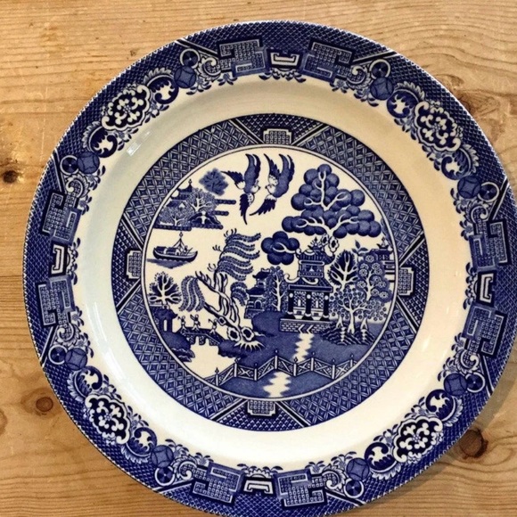 plate | Wall Decor | Vintage Blue Willow Ware Royal China Dinner Plate ...